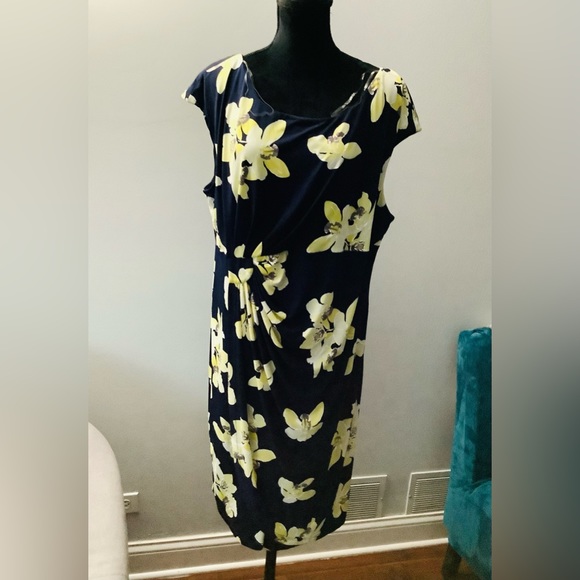 connected apparel | Dresses | Nice Practical Dress In Plus Size | Poshmark
